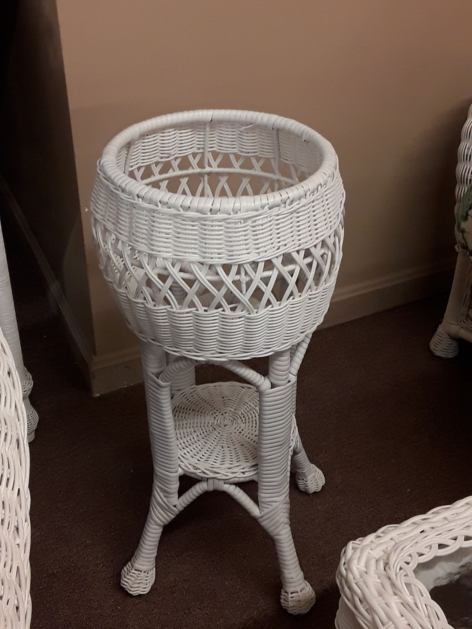 Wicker Planters Plant Stands